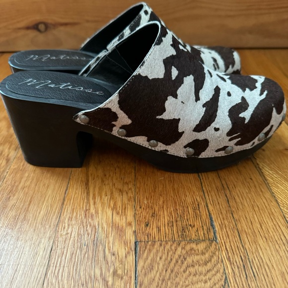Matisse | Shoes | Matisse Holly Cow Print Clogs | Poshmark